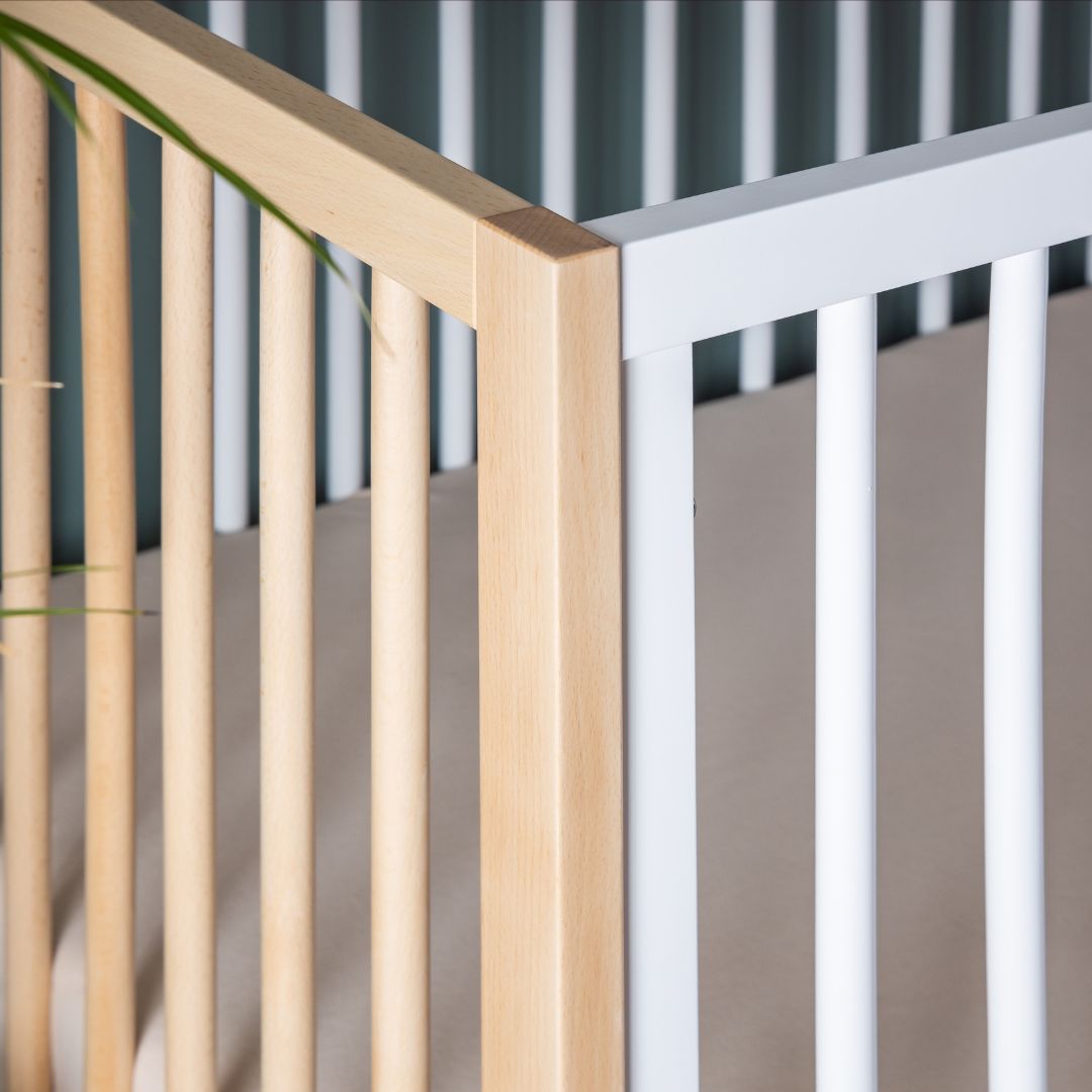 Jolly 3-in-1 Convertible Crib - dadada baby